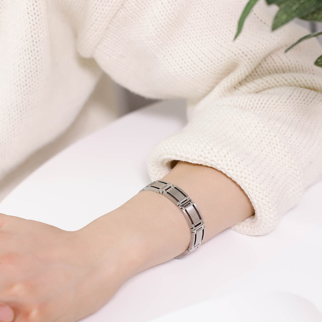 Executive Symmetry Silver Bracelet – SABONA